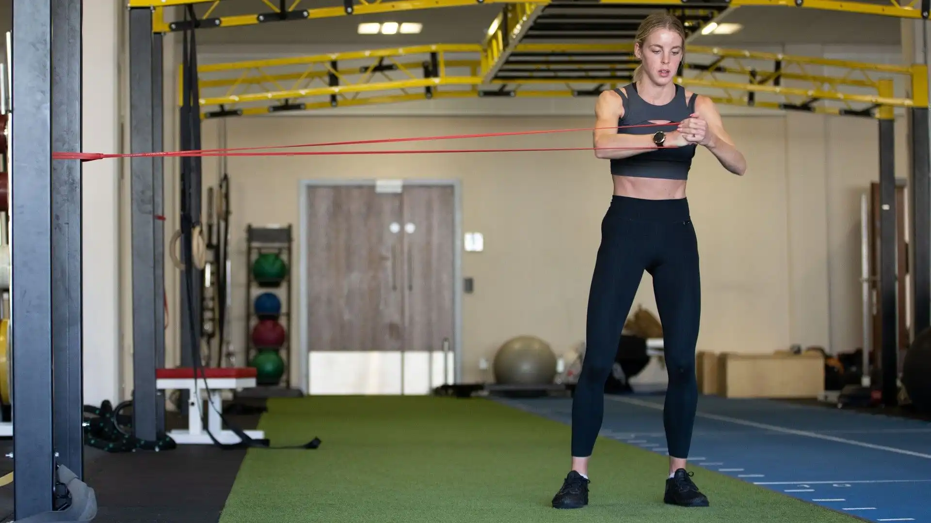 Il durissimo allenamento di Keely Hodgkinson: le foto